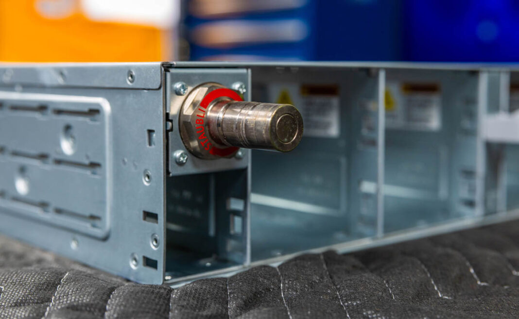 MiTAC Intel Denali Pass High-End Liquid Cooled 2U 4-Node Review - Page ...