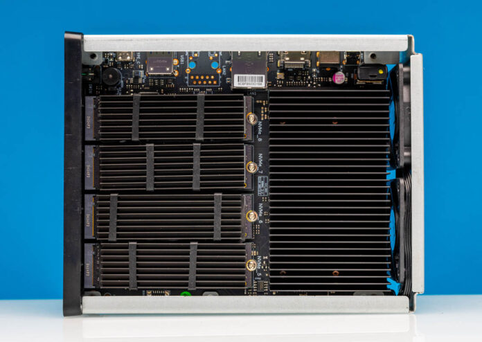 TerraMaster F8-SSD Plus NAS a 10GbE 8x M.2 SSD NAS - Page 3 of 5 ...