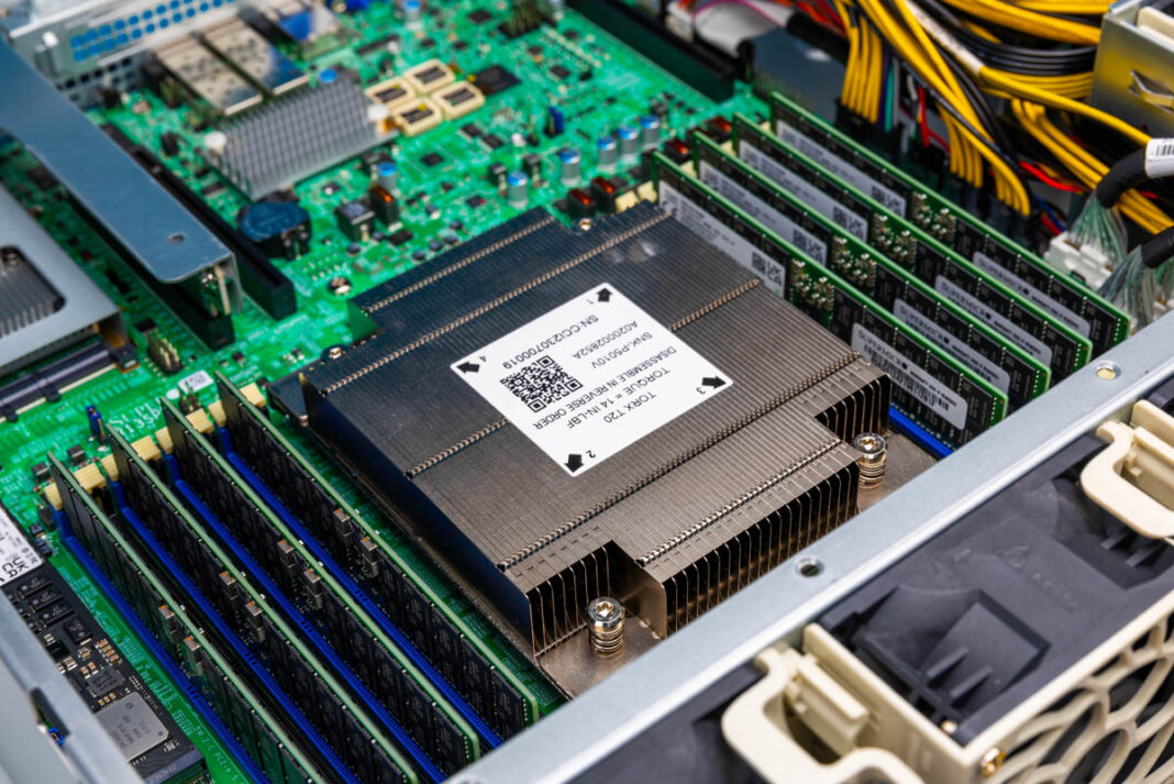 Supermicro MegaDC ARS-211M-NR Review An Ampere AmpereOne Arm Server is ...