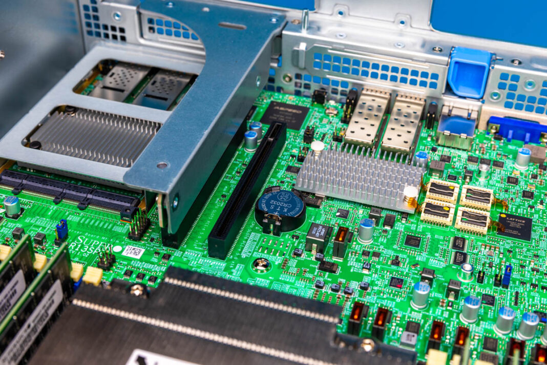 Supermicro MegaDC ARS-211M-NR Review An Ampere AmpereOne Arm Server is ...