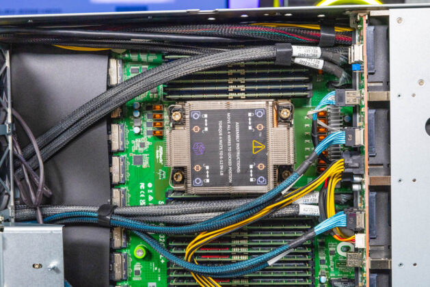 ASRock Rack 6U8X-EGS2 H200 NVIDIA HGX H200 AI Server Review