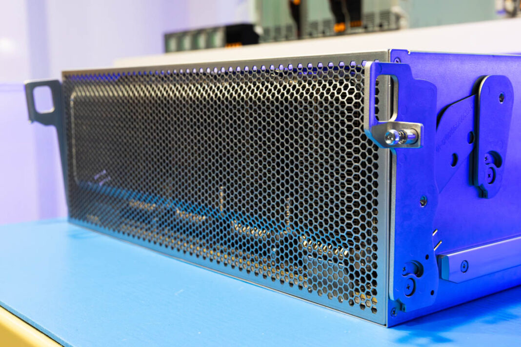 Supermicro SYS-821GE-TNHR 8x NVIDIA H200 GPU Air Cooled AI Server ...