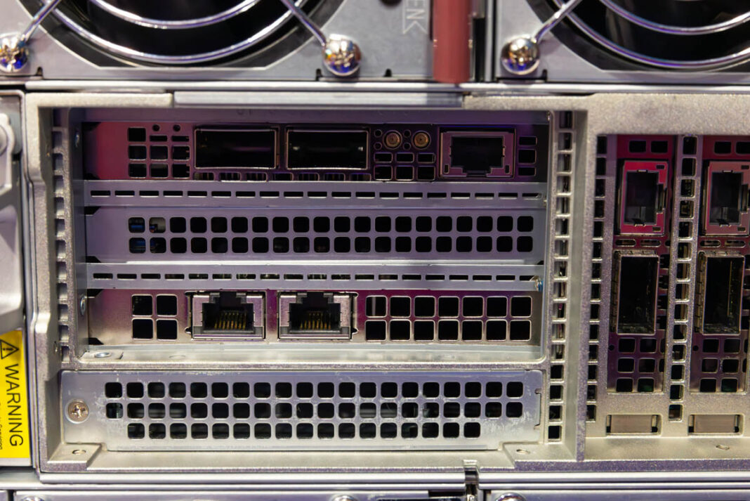 Supermicro SYS-821GE-TNHR 8x NVIDIA H200 GPU Air Cooled AI Server ...