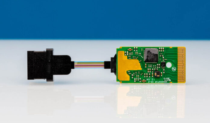 Inside a 100G SR4 QSFP28 Module A Quick Teardown - ServeTheHome