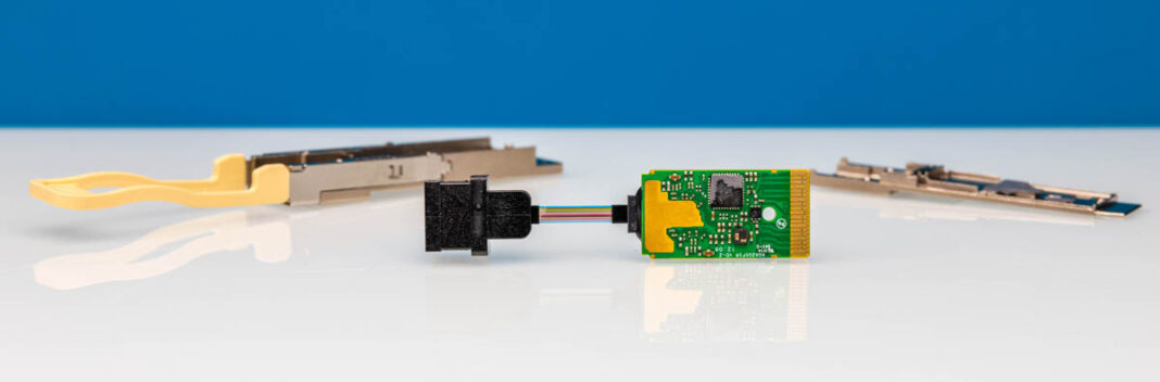 Inside a 100G SR4 QSFP28 Module A Quick Teardown - ServeTheHome