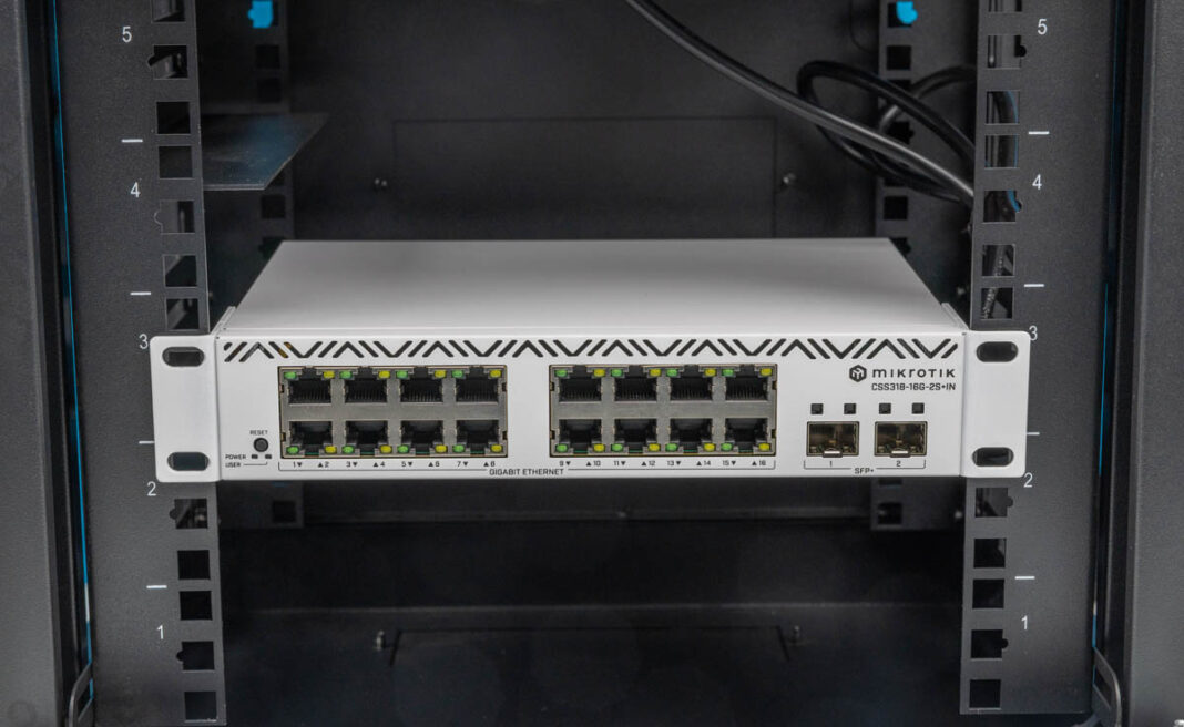 Kenuco SOHO Mini 10in Rack Review - Page 2 of 2 - ServeTheHome