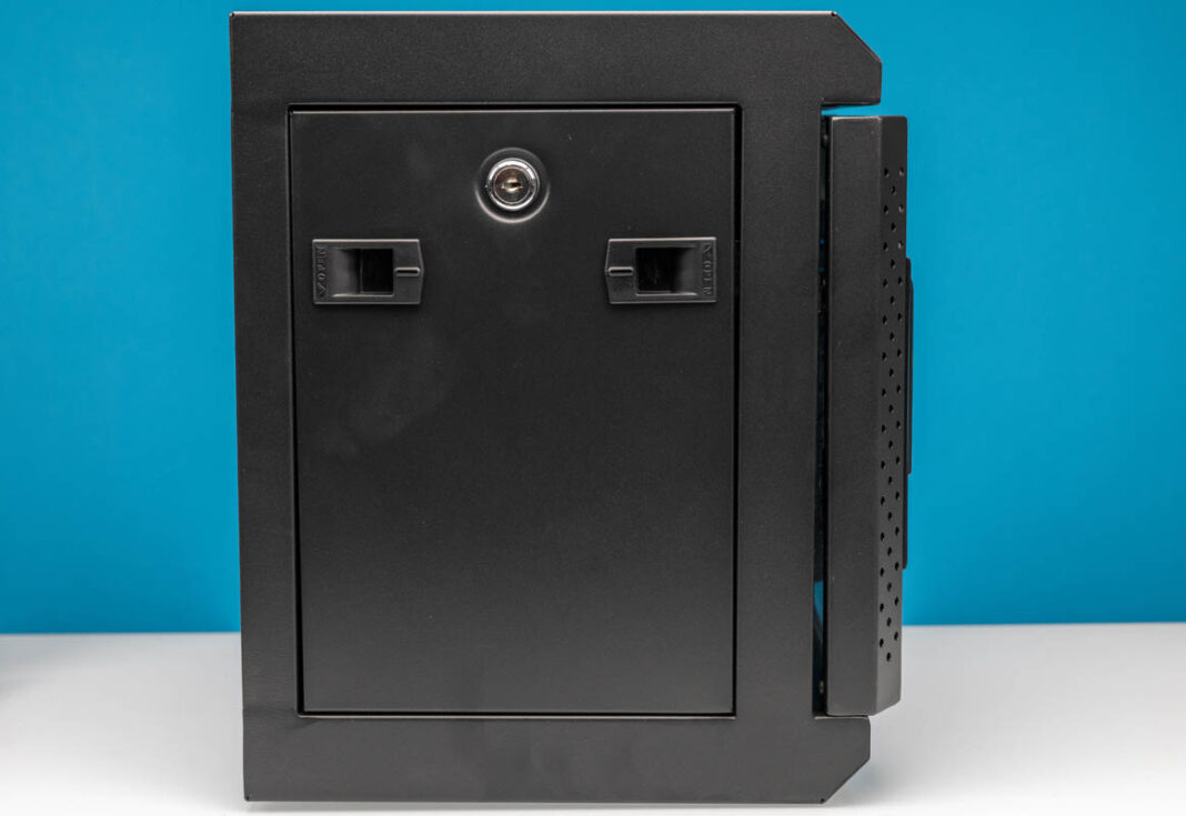 Kenuco SOHO Mini 10in Rack Review - ServeTheHome