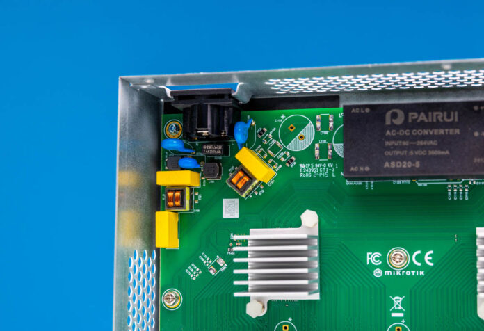 MikroTik CSS318-16G-S+IN Review A New Low Cost 10-in Switch - ServeTheHome