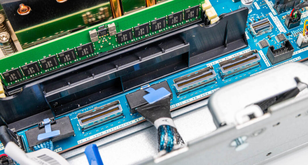 HPE ProLiant DL145 Gen11 Review An AMD EPYC 8004 Edge Server - Page 2 of 4