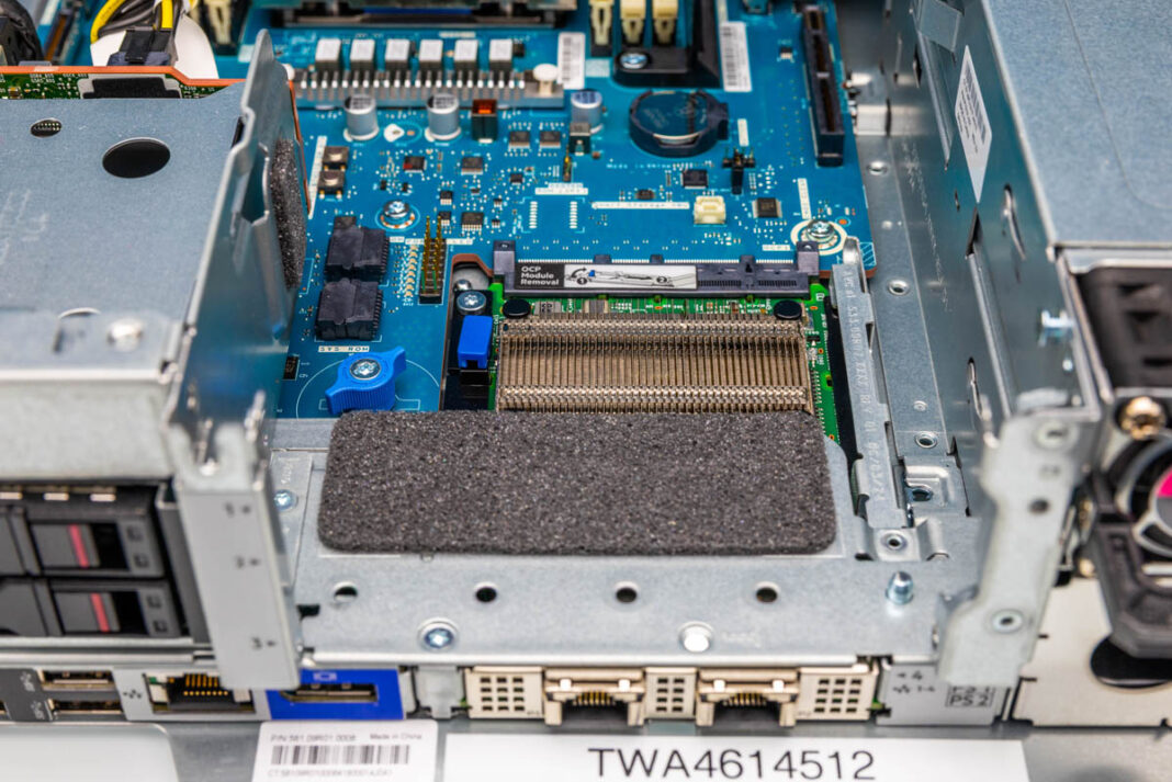 HPE ProLiant DL145 Gen11 Review An AMD EPYC 8004 Edge Server