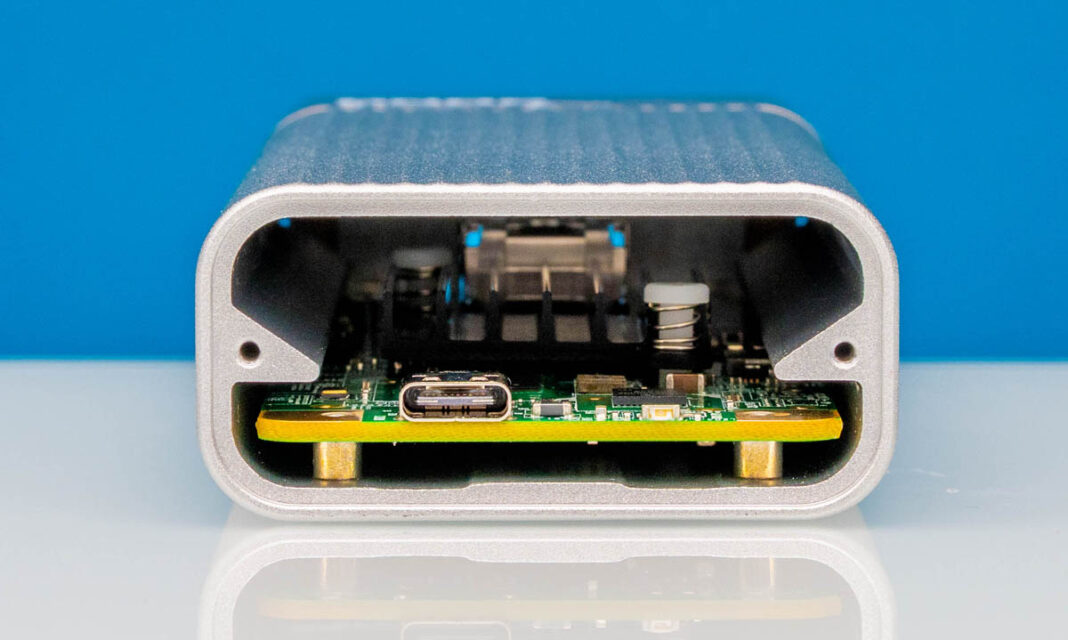 QNAP QNA-T310G1S Thunderbolt 3 to 10G Adapter Quick Look - ServeTheHome