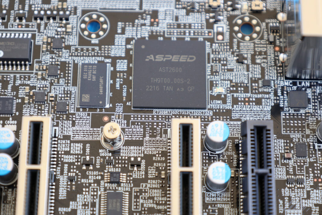 Supermicro H13SAE-MF AMD EPYC 4000 Motherboard Review - Page 2 of 2 ...