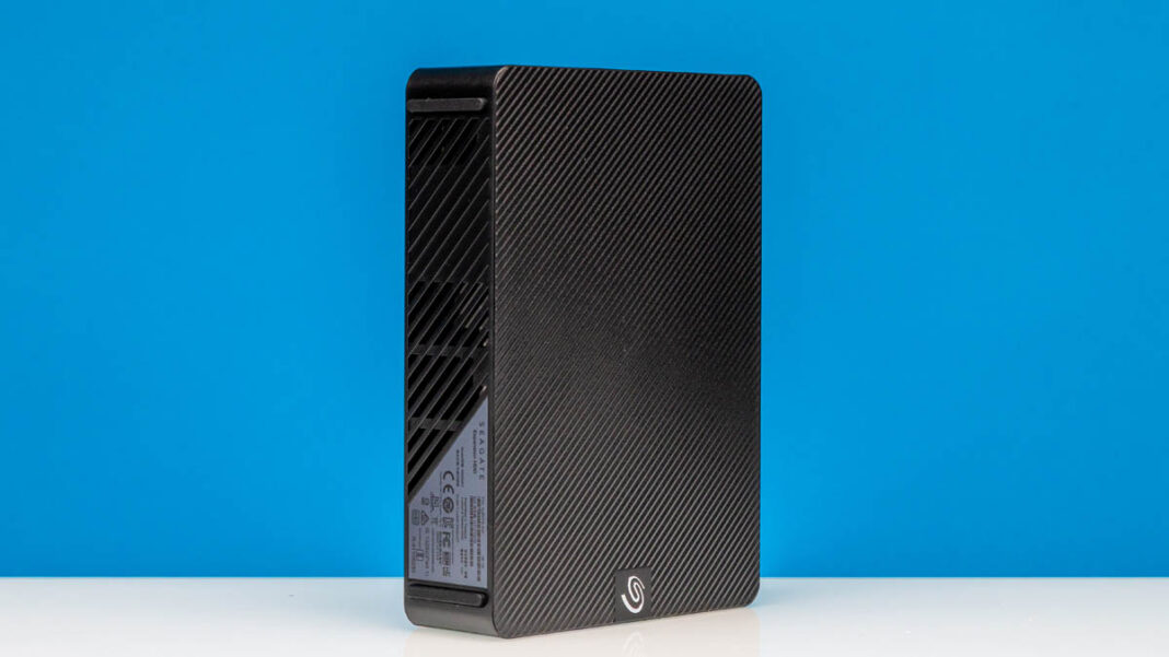Seagate Expansion 28TB External Hard Drive and the HAMR HDD Within Mini ...