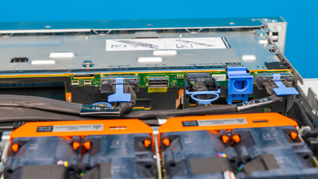 Dell PowerEdge R6715 Review A Spiffy 1U AMD EPYC Server - Page 2 of 4 ...