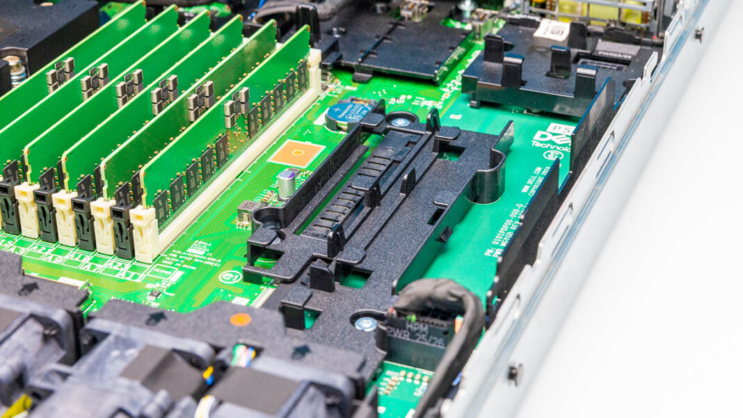 Dell PowerEdge R6715 Review A Spiffy 1U AMD EPYC Server - Page 2 of 4 ...
