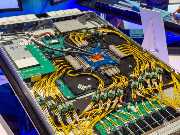 Marvell TX9190 Liquid-Cooled CPO Switch at OCP 2025 - ServeTheHome