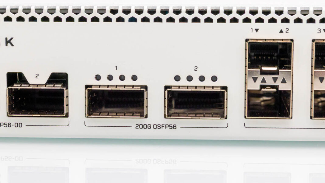 MikroTik Achieves 400GbE in Our MikroTik CRS812-8DS-2DQ-2DDQ-RM Review - ServeTheHome
