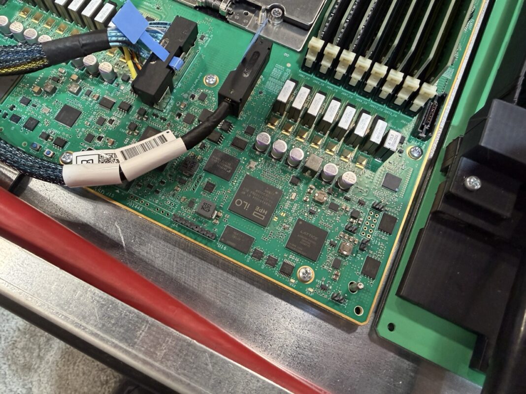 HPE Shows off AMD EPYC Venice and SP7 Supercomputing Node at SC25 ...