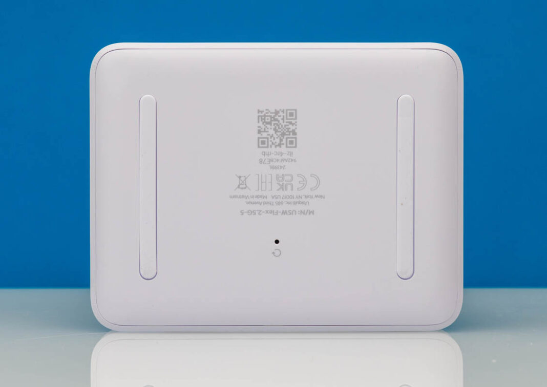 Ubiquiti Flex Mini 2.5G Review Ubiquiti Does a Cheap 5-port 2.5GbE ...