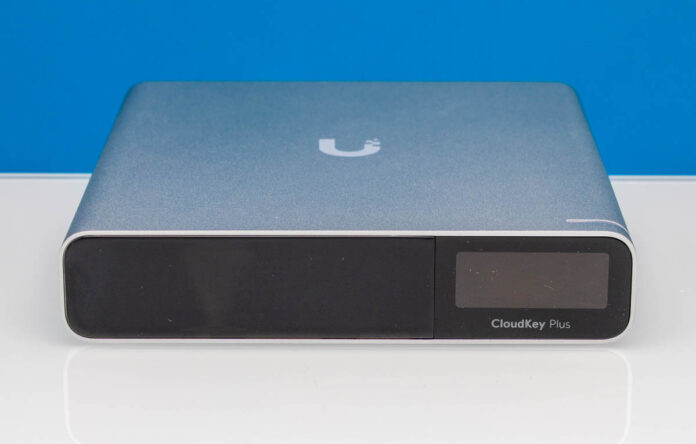 Ubiquiti CloudKey Gen2 Plus UCK-G2-SSD Quick Look - ServeTheHome
