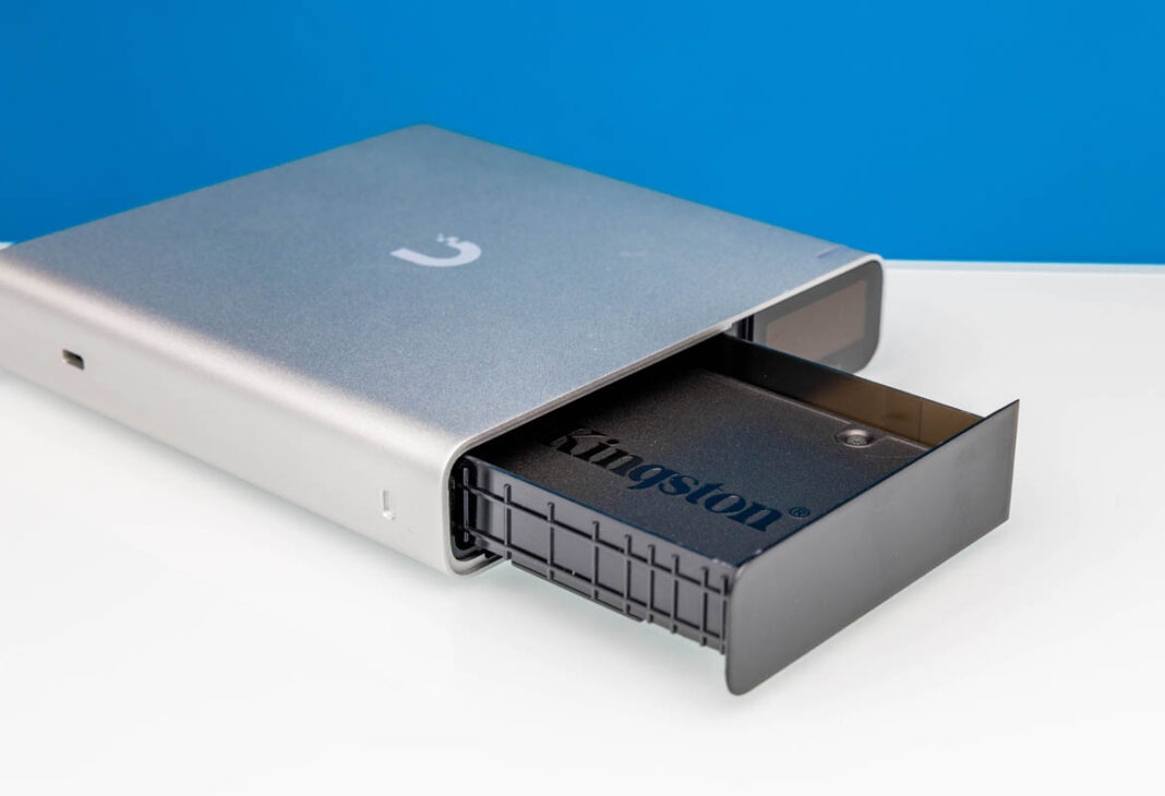 Ubiquiti CloudKey Gen2 Plus UCK-G2-SSD Quick Look - ServeTheHome
