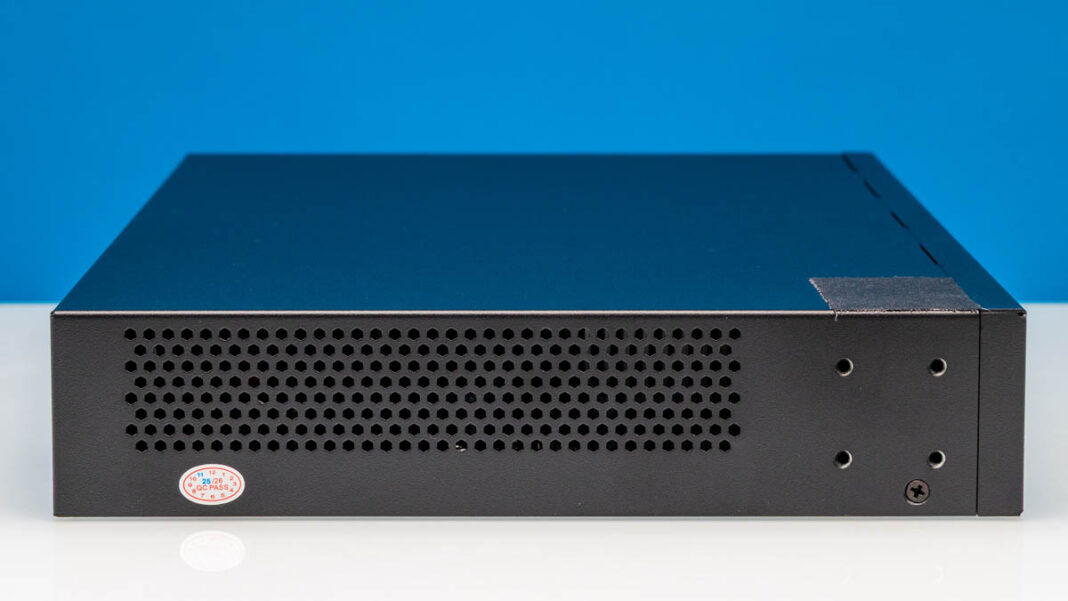 Sodola SL-SWTGW2C48NS 12-port Combo 10GbE Switch Review - ServeTheHome