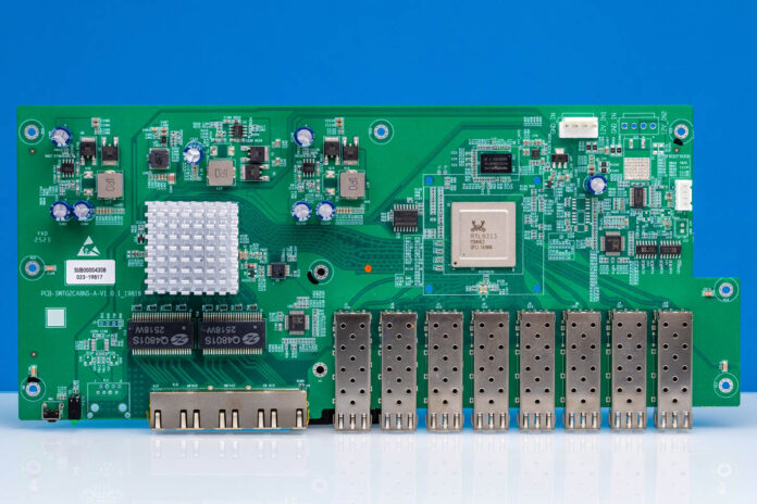 Sodola SL-SWTGW2C48NS 12-port Combo 10GbE Switch Review - ServeTheHome